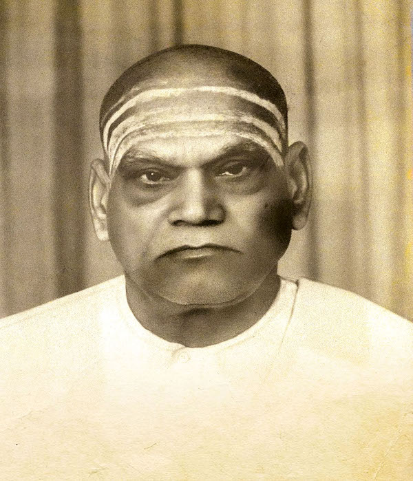 Modern Classics Karichan Kunju Kalachuvadu Publications A Leader